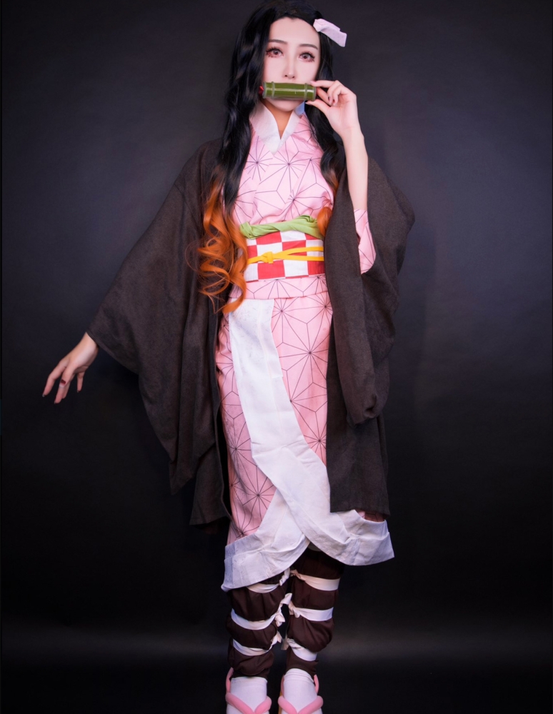 Miss Warm J - Sexy Cosplay Babes